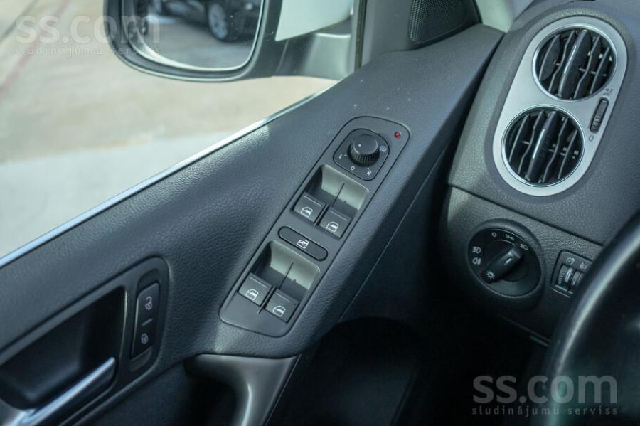 Balts Volkswagen Tiguan 2009 Liepāja, ar dzinēja tilpumu 1.40 L un nobraukumu 211 tūkst. km par 6200 €, foto 19 vietnē AUTOMOTO.COM.LV