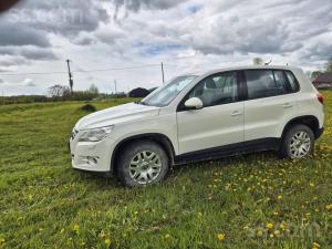 Balts Volkswagen Tiguan 2009 Bauska, ar dzinēja tilpumu 1.90 L un nobraukumu 307 tūkst. km par 3580 €, foto 5 vietnē AUTOMOTO.COM.LV