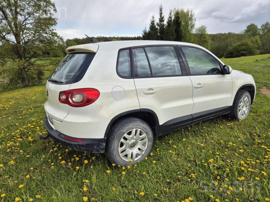 Balts Volkswagen Tiguan 2009 Bauska, ar dzinēja tilpumu 1.90 L un nobraukumu 307 tūkst. km par 3580 €, foto 6 vietnē AUTOMOTO.COM.LV