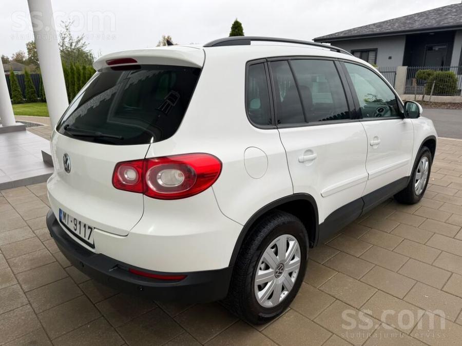 Balts Volkswagen Tiguan 2009 Rīga, ar dzinēja tilpumu 2.00 L un nobraukumu 314 tūkst. km par 4650 €, foto 3 vietnē AUTOMOTO.COM.LV