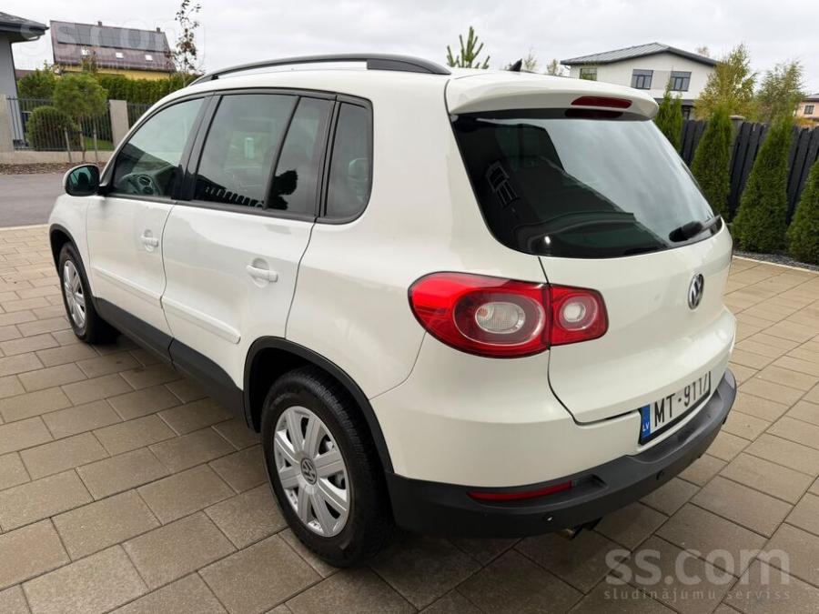 Balts Volkswagen Tiguan 2009 Rīga, ar dzinēja tilpumu 2.00 L un nobraukumu 314 tūkst. km par 4650 €, foto 4 vietnē AUTOMOTO.COM.LV