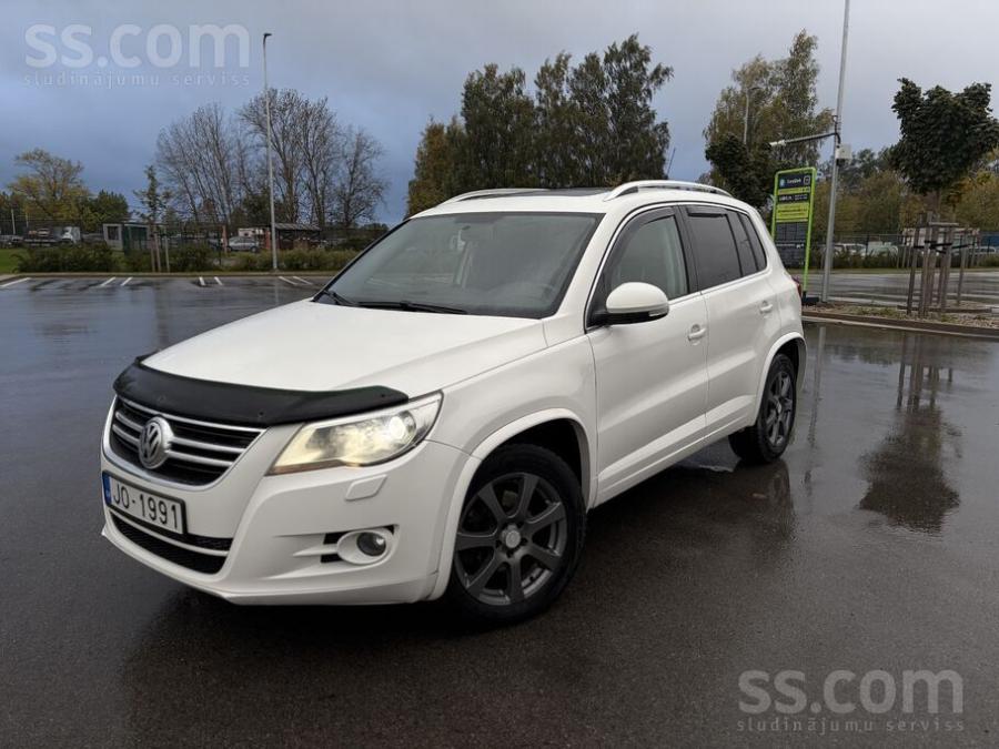 Balts Volkswagen Tiguan 2009 Rīga, ar dzinēja tilpumu 2.00 L un nobraukumu 0 tūkst. km par 4990 €, foto 1 vietnē AUTOMOTO.COM.LV