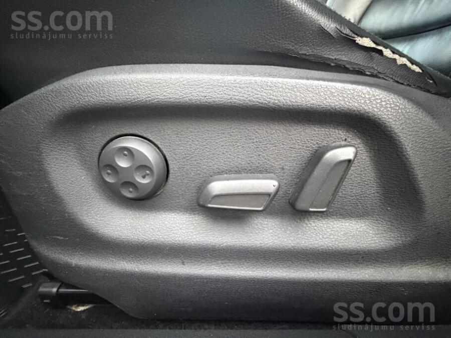Balts Volkswagen Tiguan 2009 Rīga, ar dzinēja tilpumu 2.00 L un nobraukumu 0 tūkst. km par 4990 €, foto 21 vietnē AUTOMOTO.COM.LV