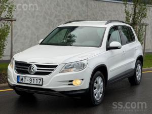 Balts Volkswagen Tiguan 2009 Rīga, ar dzinēja tilpumu 2.00 L un nobraukumu 315 tūkst. km par 4650 €, foto  vietnē AUTOMOTO.COM.LV