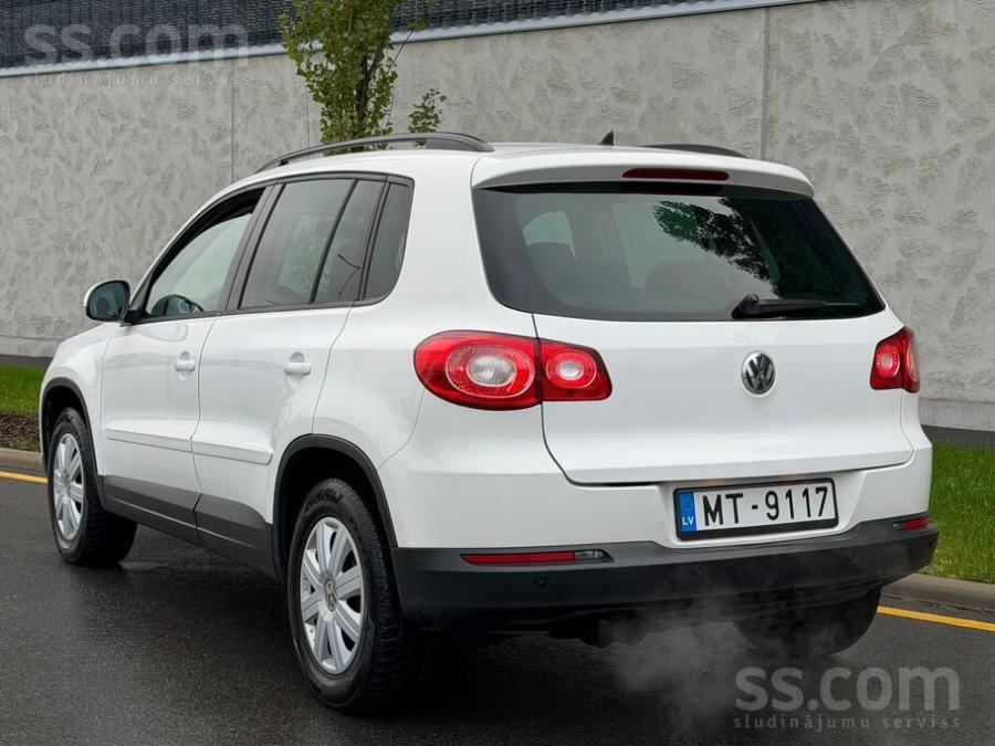 Balts Volkswagen Tiguan 2009 Rīga, ar dzinēja tilpumu 2.00 L un nobraukumu 315 tūkst. km par 4650 €, foto 4 vietnē AUTOMOTO.COM.LV