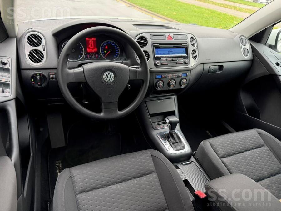 Balts Volkswagen Tiguan 2009 Rīga, ar dzinēja tilpumu 2.00 L un nobraukumu 315 tūkst. km par 4650 €, foto 14 vietnē AUTOMOTO.COM.LV