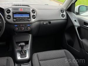 Balts Volkswagen Tiguan 2009 Rīga, ar dzinēja tilpumu 2.00 L un nobraukumu 315 tūkst. km par 4650 €, foto 17 vietnē AUTOMOTO.COM.LV