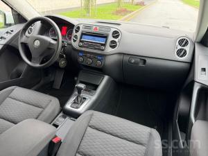 Balts Volkswagen Tiguan 2009 Rīga, ar dzinēja tilpumu 2.00 L un nobraukumu 315 tūkst. km par 4650 €, foto 18 vietnē AUTOMOTO.COM.LV