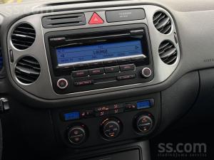 Balts Volkswagen Tiguan 2009 Rīga, ar dzinēja tilpumu 2.00 L un nobraukumu 315 tūkst. km par 4650 €, foto 19 vietnē AUTOMOTO.COM.LV