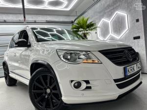 White Volkswagen Tiguan 2010 in Kaunas, with an engine capacity of 2.00 L and mileage of 315 thousand km for 7150 €, photo 11 on AUTOMOTO.COM.LV