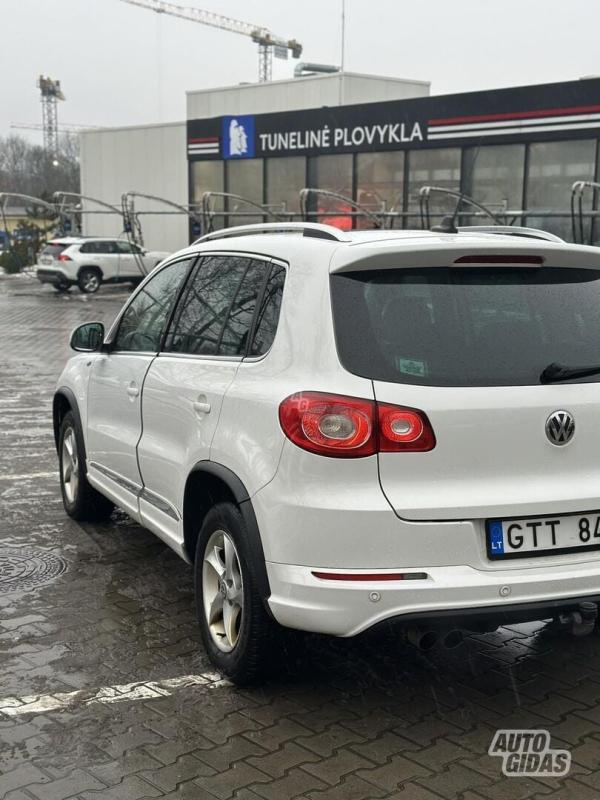 Balts Volkswagen Tiguan 2010 Viļņa, ar dzinēja tilpumu 2.00 L un nobraukumu 308 tūkst. km par 6700 €, foto 6 vietnē AUTOMOTO.COM.LV