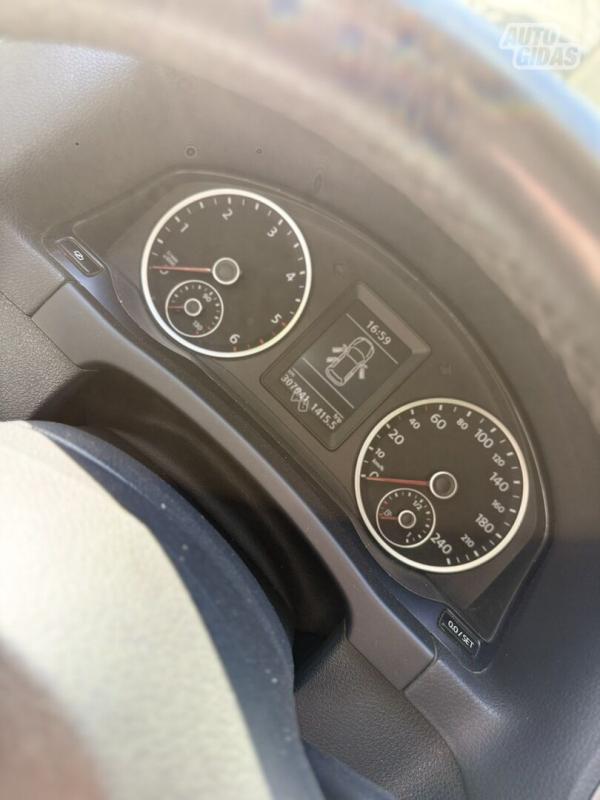 Balts Volkswagen Tiguan 2010 Viļņa, ar dzinēja tilpumu 2.00 L un nobraukumu 308 tūkst. km par 6700 €, foto 8 vietnē AUTOMOTO.COM.LV