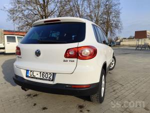 Balts Volkswagen Tiguan 2010 Rēzekne, ar dzinēja tilpumu 2.00 L un nobraukumu 269 tūkst. km par 6900 €, foto 4 vietnē AUTOMOTO.COM.LV