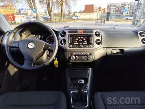 Balts Volkswagen Tiguan 2010 Rēzekne, ar dzinēja tilpumu 2.00 L un nobraukumu 269 tūkst. km par 6900 €, foto 10 vietnē AUTOMOTO.COM.LV