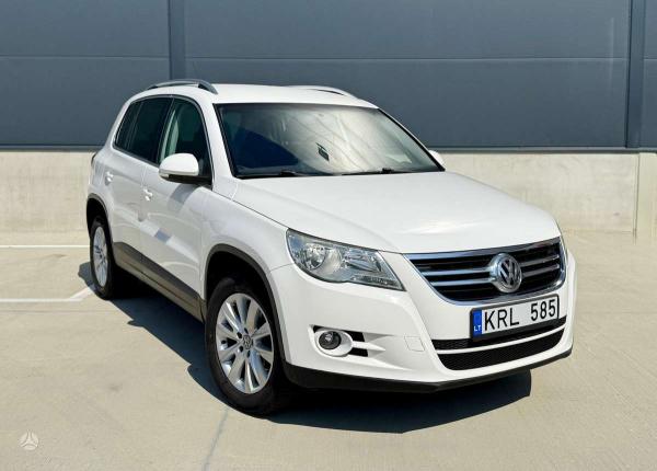 Balts Volkswagen Tiguan 2010 Kauņa, ar dzinēja tilpumu 1.97 L un nobraukumu 230 tūkst. km par 6500 €, foto 1 vietnē AUTOMOTO.COM.LV