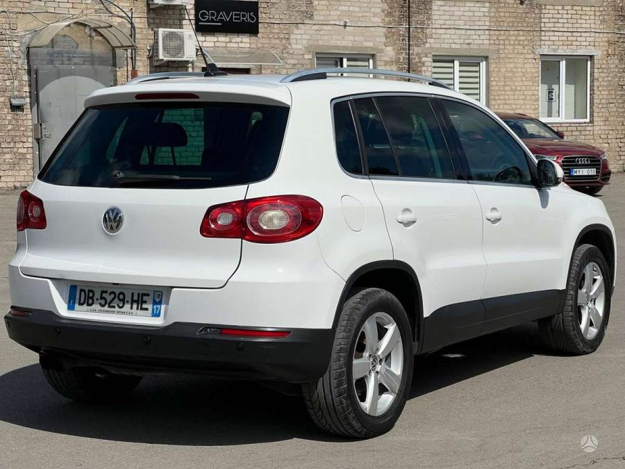 Balts Volkswagen Tiguan 2010 Tauragė, ar dzinēja tilpumu 1.39 L un nobraukumu 198 tūkst. km par 5500 €, foto 5 vietnē AUTOMOTO.COM.LV