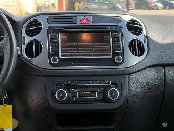 White Volkswagen Tiguan 2010 in Taurage, with an engine capacity of 1.39 L and mileage of 198 thousand km for 5500 €, photo 9 on AUTOMOTO.COM.LV