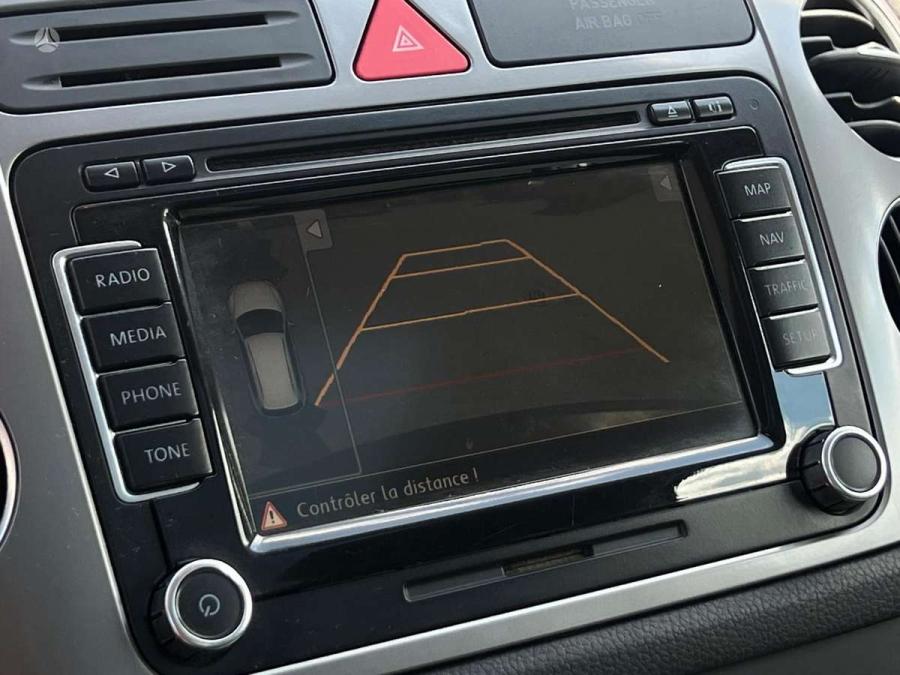 Balts Volkswagen Tiguan 2010 Tauragė, ar dzinēja tilpumu 1.39 L un nobraukumu 198 tūkst. km par 5500 €, foto 13 vietnē AUTOMOTO.COM.LV