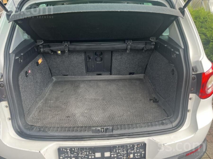 Balts Volkswagen Tiguan 2010 Rīga, ar dzinēja tilpumu 1.40 L un nobraukumu 195 tūkst. km par 4950 €, foto 8 vietnē AUTOMOTO.COM.LV