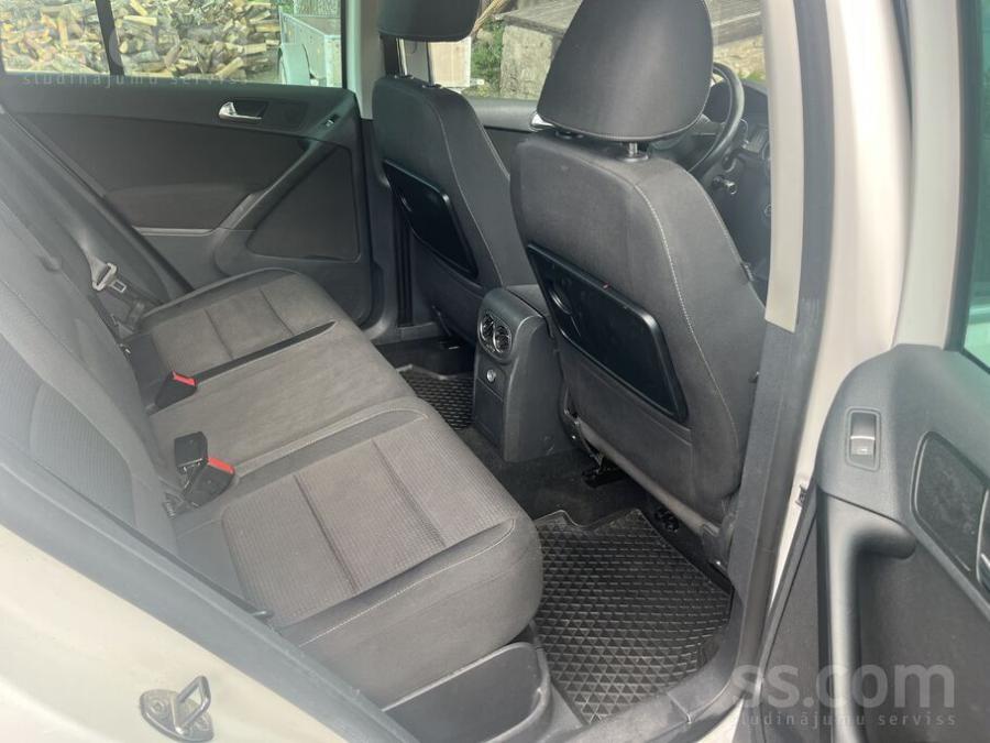 Balts Volkswagen Tiguan 2010 Rīga, ar dzinēja tilpumu 1.40 L un nobraukumu 195 tūkst. km par 4950 €, foto 9 vietnē AUTOMOTO.COM.LV