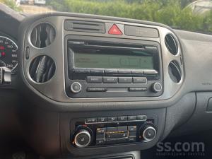 Balts Volkswagen Tiguan 2010 Rīga, ar dzinēja tilpumu 1.40 L un nobraukumu 195 tūkst. km par 4950 €, foto 12 vietnē AUTOMOTO.COM.LV