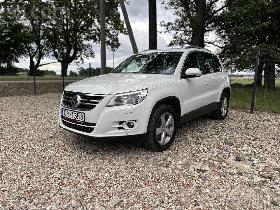 White Volkswagen Tiguan 2010 in Cesis, with an engine capacity of 1.40 L and mileage of 0 thousand km for 7700 €, photo 1 on AUTOMOTO.COM.LV