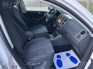 White Volkswagen Tiguan 2010 in Cesis, with an engine capacity of 1.40 L and mileage of 0 thousand km for 7700 €, photo 19 on AUTOMOTO.COM.LV