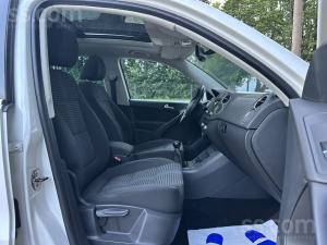 White Volkswagen Tiguan 2010 in Cesis, with an engine capacity of 1.40 L and mileage of 0 thousand km for 7700 €, photo 20 on AUTOMOTO.COM.LV