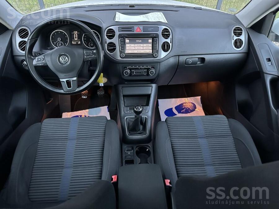 White Volkswagen Tiguan 2010 in Cesis, with an engine capacity of 1.40 L and mileage of 0 thousand km for 7700 €, photo 24 on AUTOMOTO.COM.LV