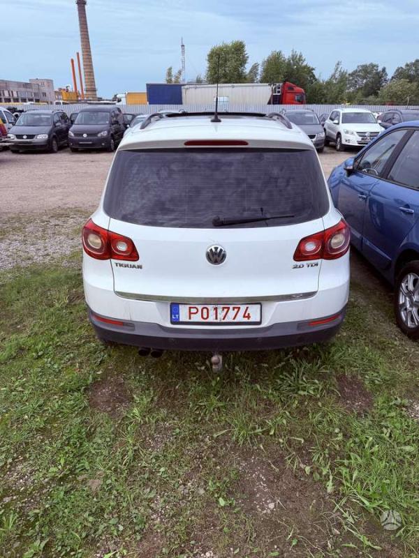 Balts Volkswagen Tiguan 2010 Jurbarkas, ar dzinēja tilpumu 1.97 L un nobraukumu 271 tūkst. km par 4850 €, foto 8 vietnē AUTOMOTO.COM.LV