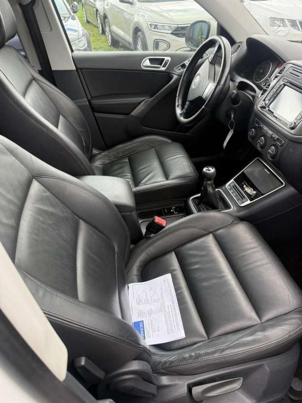 Balts Volkswagen Tiguan 2010 Jurbarkas, ar dzinēja tilpumu 1.97 L un nobraukumu 271 tūkst. km par 4850 €, foto 11 vietnē AUTOMOTO.COM.LV