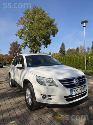 White Volkswagen Tiguan 2010 in Riga, with an engine capacity of 1.40 L and mileage of 199 thousand km for 4900 €, photo  on AUTOMOTO.COM.LV