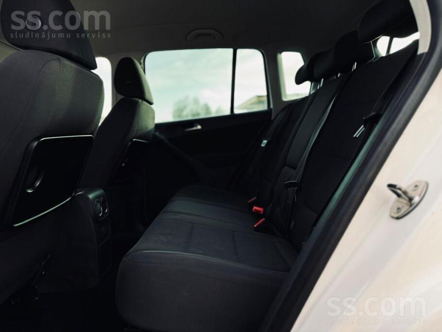 Balts Volkswagen Tiguan 2011 Cēsis, ar dzinēja tilpumu 2.00 L un nobraukumu 0 tūkst. km par 8200 €, foto 11 vietnē AUTOMOTO.COM.LV