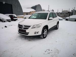 White Volkswagen Tiguan 2011 in Radviliskis, with an engine capacity of 1.97 L and mileage of 255 thousand km for 6850 €, photo  on AUTOMOTO.COM.LV