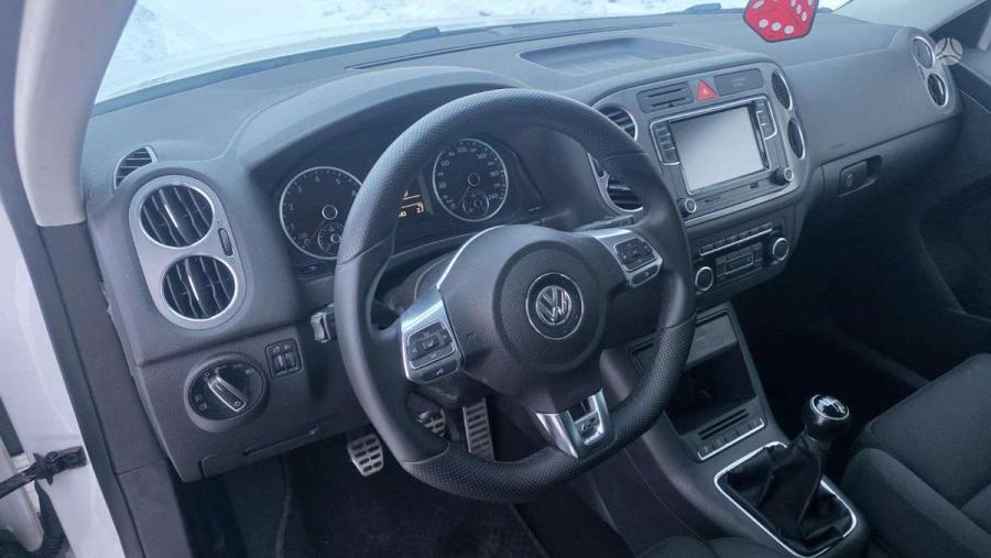 Balts Volkswagen Tiguan 2011 Kauņa, ar dzinēja tilpumu 1.39 L un nobraukumu 236 tūkst. km par 5200 €, foto 14 vietnē AUTOMOTO.COM.LV