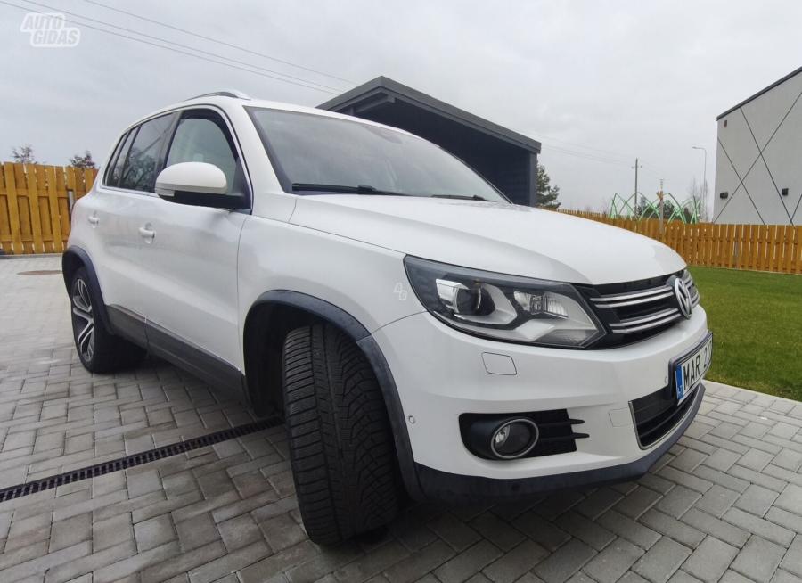 White Volkswagen Tiguan 2011 in Klaipeda, with an engine capacity of 2.00 L and mileage of 259 thousand km for 7000 €, photo 17 on AUTOMOTO.COM.LV