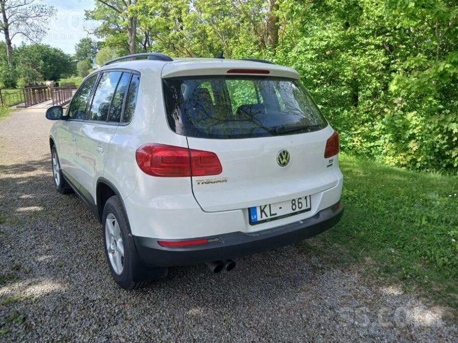 Balts Volkswagen Tiguan 2011 Tukums, ar dzinēja tilpumu 2.00 L un nobraukumu 147 tūkst. km par 6550 €, foto 6 vietnē AUTOMOTO.COM.LV