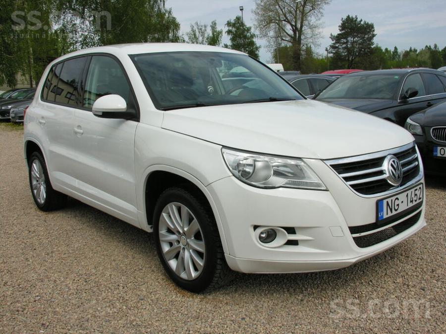 Balts Volkswagen Tiguan 2011 Rīga, ar dzinēja tilpumu 2.00 L un nobraukumu 134 tūkst. km par 5750 €, foto 3 vietnē AUTOMOTO.COM.LV