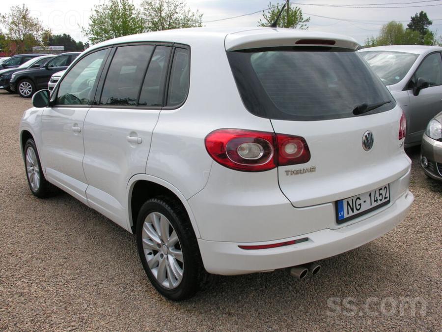 Balts Volkswagen Tiguan 2011 Rīga, ar dzinēja tilpumu 2.00 L un nobraukumu 134 tūkst. km par 5750 €, foto 5 vietnē AUTOMOTO.COM.LV