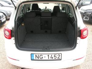 Balts Volkswagen Tiguan 2011 Rīga, ar dzinēja tilpumu 2.00 L un nobraukumu 134 tūkst. km par 5750 €, foto 6 vietnē AUTOMOTO.COM.LV