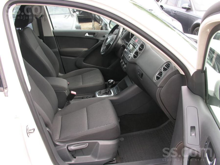 Balts Volkswagen Tiguan 2011 Rīga, ar dzinēja tilpumu 2.00 L un nobraukumu 134 tūkst. km par 5750 €, foto 7 vietnē AUTOMOTO.COM.LV