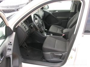 Balts Volkswagen Tiguan 2011 Rīga, ar dzinēja tilpumu 2.00 L un nobraukumu 134 tūkst. km par 5750 €, foto 11 vietnē AUTOMOTO.COM.LV