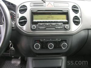 Balts Volkswagen Tiguan 2011 Rīga, ar dzinēja tilpumu 2.00 L un nobraukumu 134 tūkst. km par 5750 €, foto 13 vietnē AUTOMOTO.COM.LV