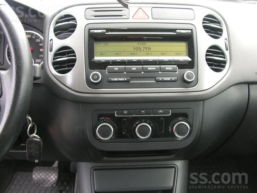 Balts Volkswagen Tiguan 2011 Rīga, ar dzinēja tilpumu 2.00 L un nobraukumu 134 tūkst. km par 5750 €, foto 13 vietnē AUTOMOTO.COM.LV