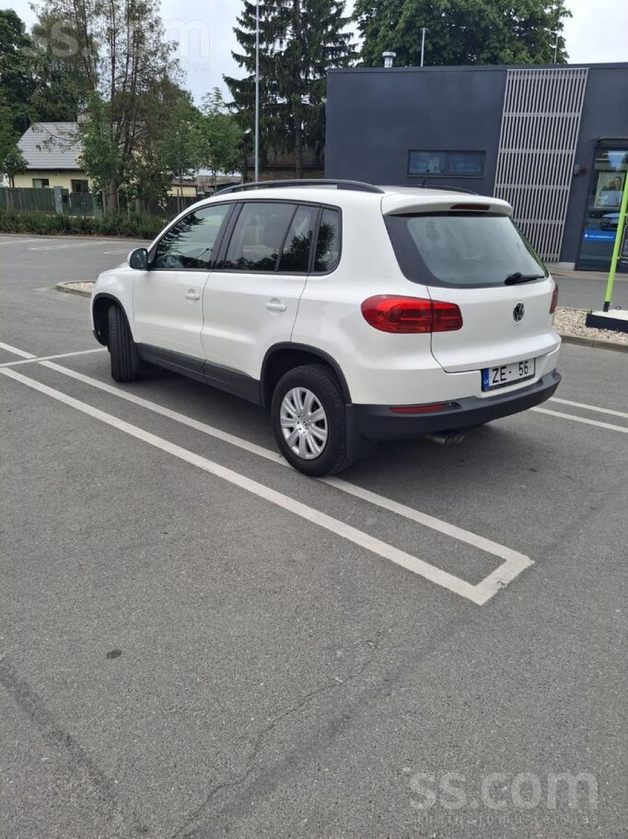 Balts Volkswagen Tiguan 2011 Rīga, ar dzinēja tilpumu 2.00 L un nobraukumu 293 tūkst. km par 4900 €, foto 5 vietnē AUTOMOTO.COM.LV
