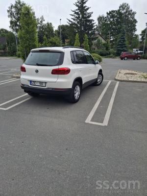 Balts Volkswagen Tiguan 2011 Rīga, ar dzinēja tilpumu 2.00 L un nobraukumu 293 tūkst. km par 4900 €, foto 6 vietnē AUTOMOTO.COM.LV