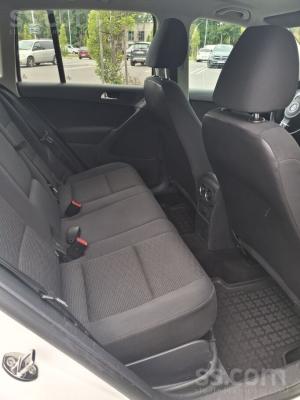 Balts Volkswagen Tiguan 2011 Rīga, ar dzinēja tilpumu 2.00 L un nobraukumu 293 tūkst. km par 4900 €, foto 7 vietnē AUTOMOTO.COM.LV