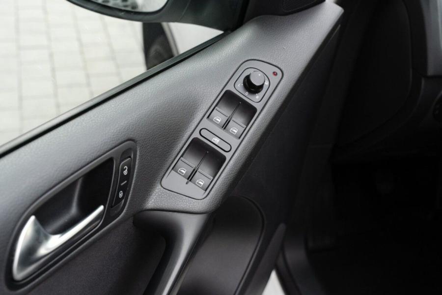 Balts Volkswagen Tiguan 2011 Mārupe, ar dzinēja tilpumu 2.00 L un nobraukumu 149 tūkst. km par 9050 €, foto 8 vietnē AUTOMOTO.COM.LV