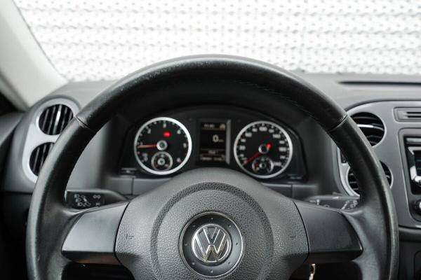 Balts Volkswagen Tiguan 2011 Mārupe, ar dzinēja tilpumu 2.00 L un nobraukumu 149 tūkst. km par 9050 €, foto 9 vietnē AUTOMOTO.COM.LV
