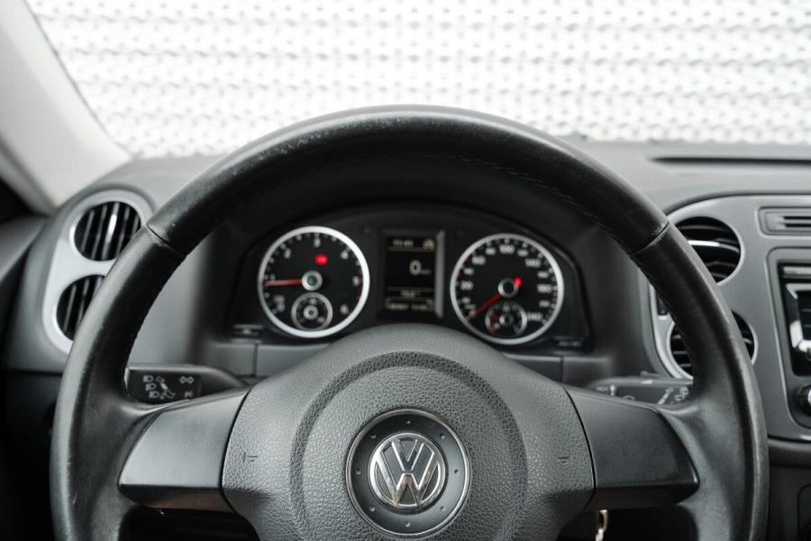 Balts Volkswagen Tiguan 2011 Mārupe, ar dzinēja tilpumu 2.00 L un nobraukumu 149 tūkst. km par 9050 €, foto 10 vietnē AUTOMOTO.COM.LV
